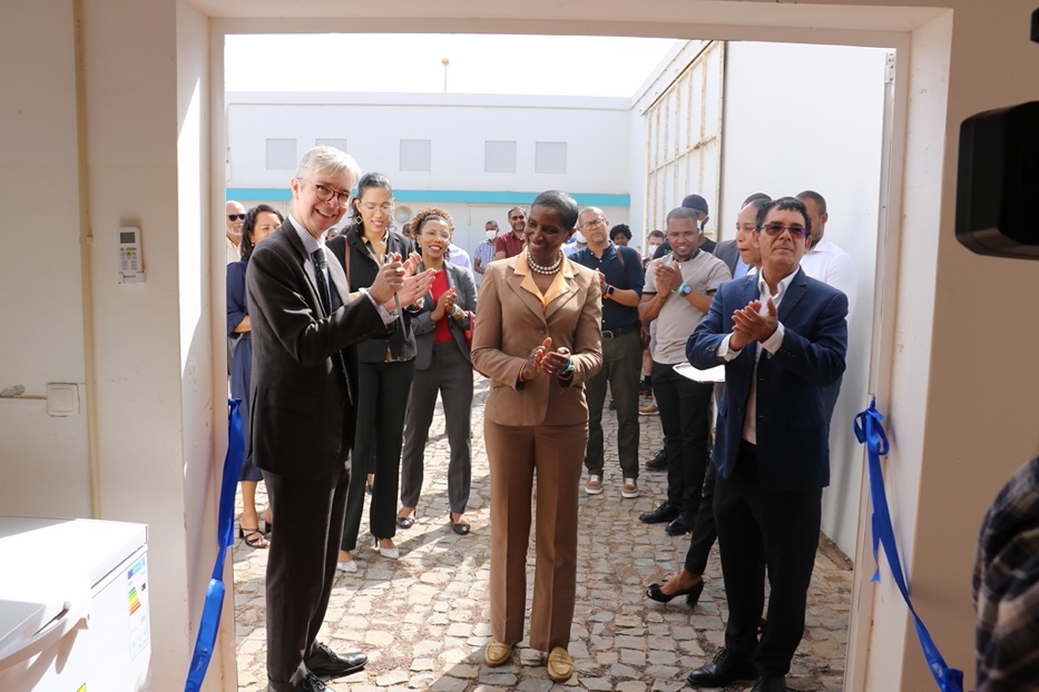 Cabo Verde: Ministério da Saúde recebe 10 incineradoras | e-Global
