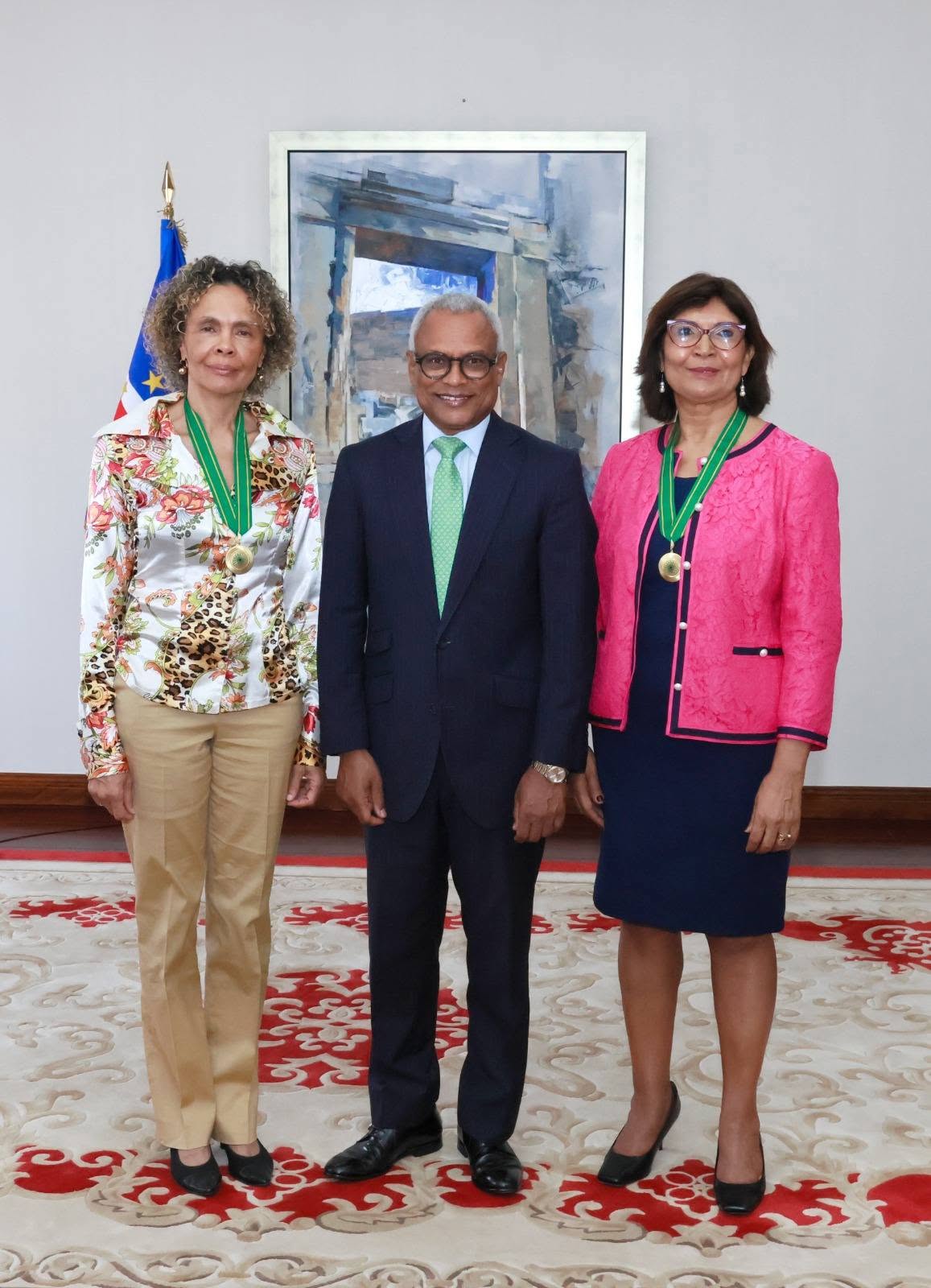 Cabo Verde: José Maria Neves distingue Cristina Duarte e Helena Semedo ...
